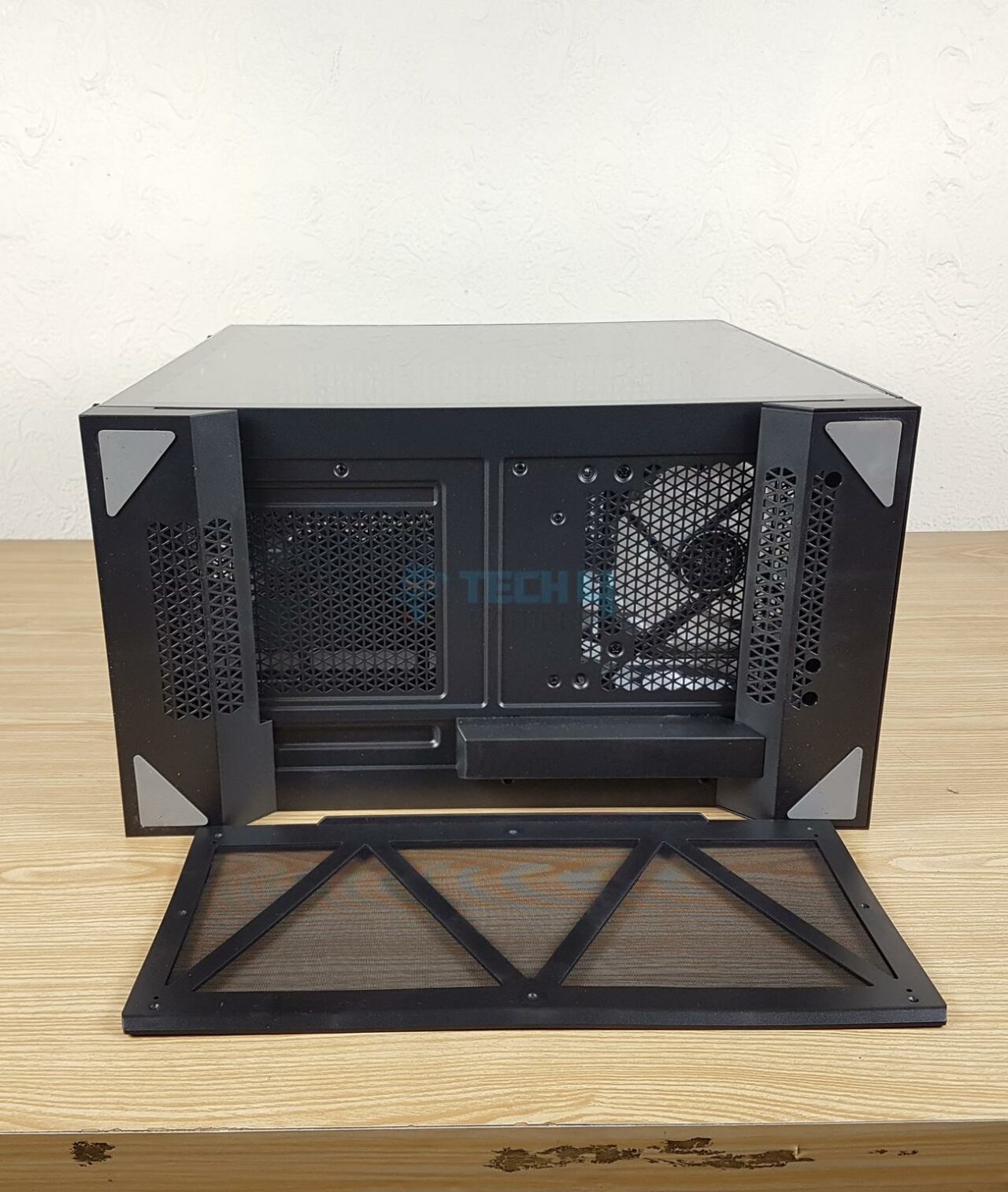 XPG Invader X BTF Review: Cooling Done Right - Tech4Gamers