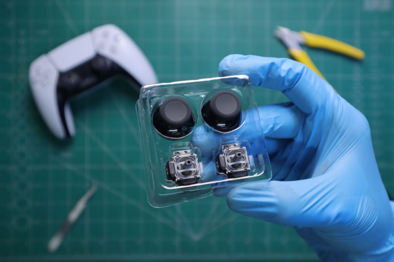 How I Upgraded My PS5 Controller With GuliKit TMR Joysticks: A Teardown ...