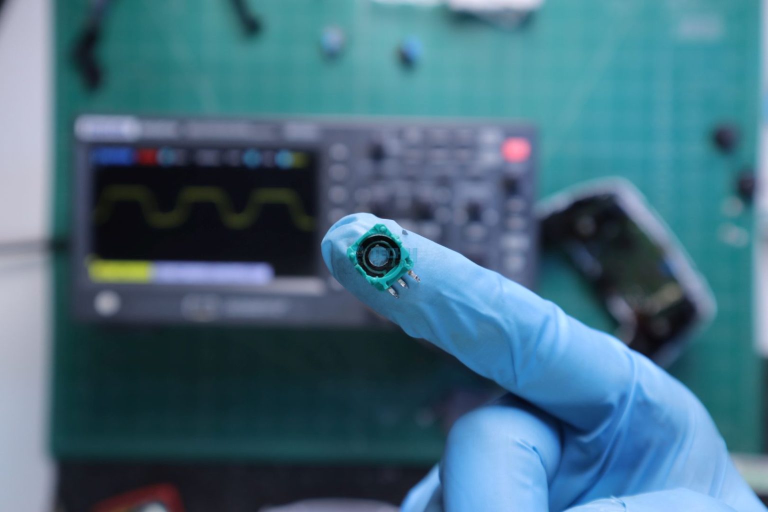 How I Upgraded My PS5 Controller With GuliKit TMR Joysticks: A Teardown ...