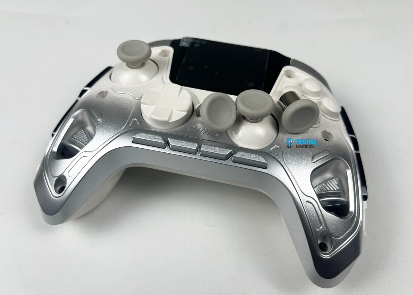Manba One Ver 2 Controller Review: Offers Both Precision & Style ...