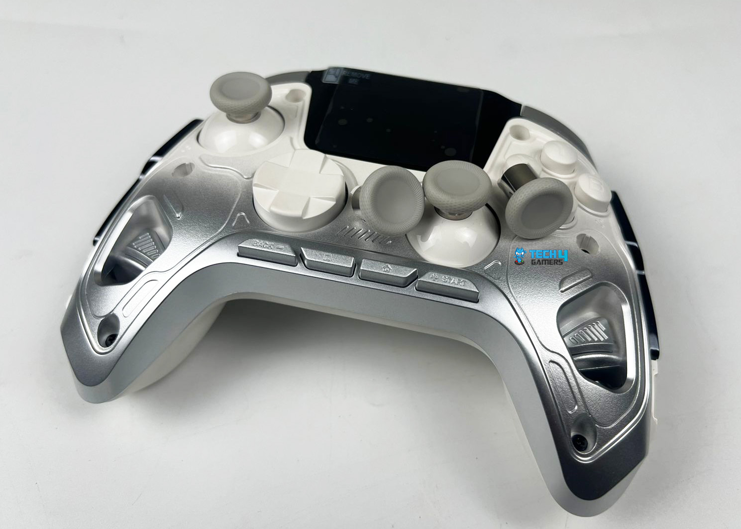 Manba One Ver 2 Controller Review: Offers Both Precision & Style ...