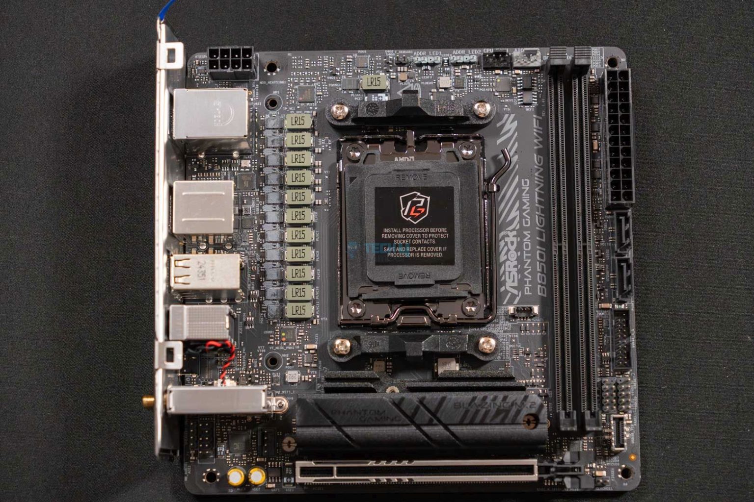 ASRock Phantom Gaming B850i Lightning WiFi Review: Small But Powerful ...