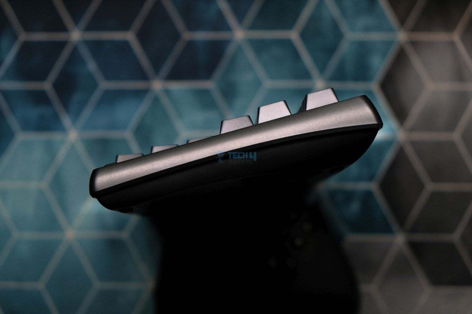 Epomaker RT80 Review: The Gimmicks Never End - Tech4Gamers