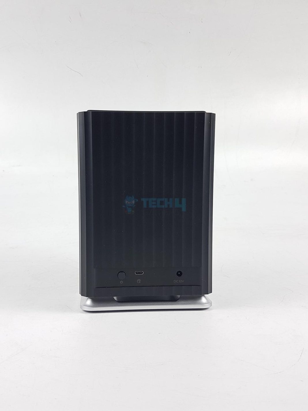 ORICO 2-Bay DAS Storage Box Review: Big Capacity, No Hassle - Tech4Gamers